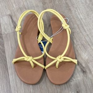 Universal Thread | Shoes | New Womens Universal Thread Petal Sandals ...